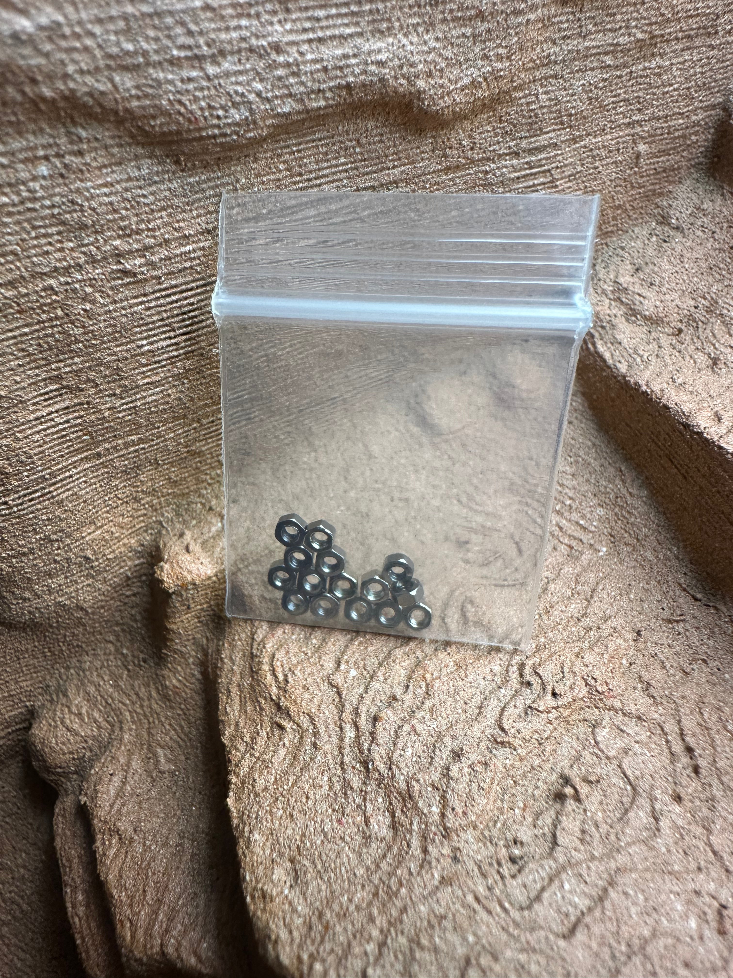 Tiny Nuts – NerdRC